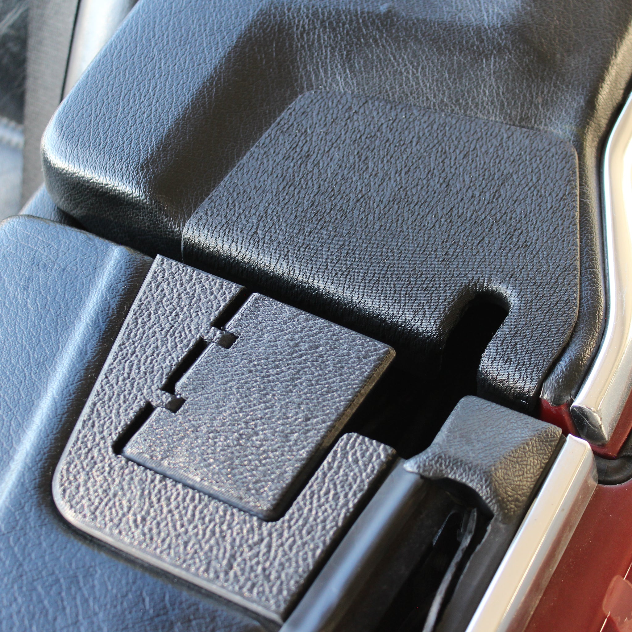 BMW E30 Convertible Tonneau Cover Trim Pieces – Botter Manufacturing Inc.